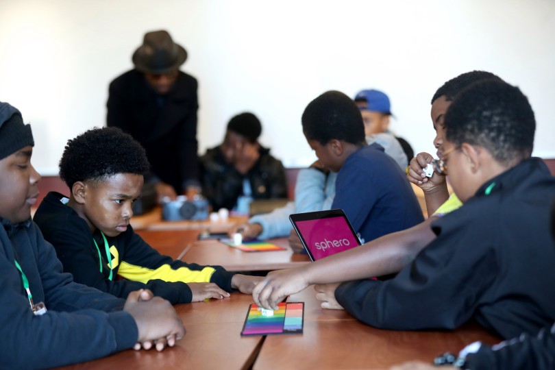 Black students, parents forge a tech career path at Oakland’s Brothers ...